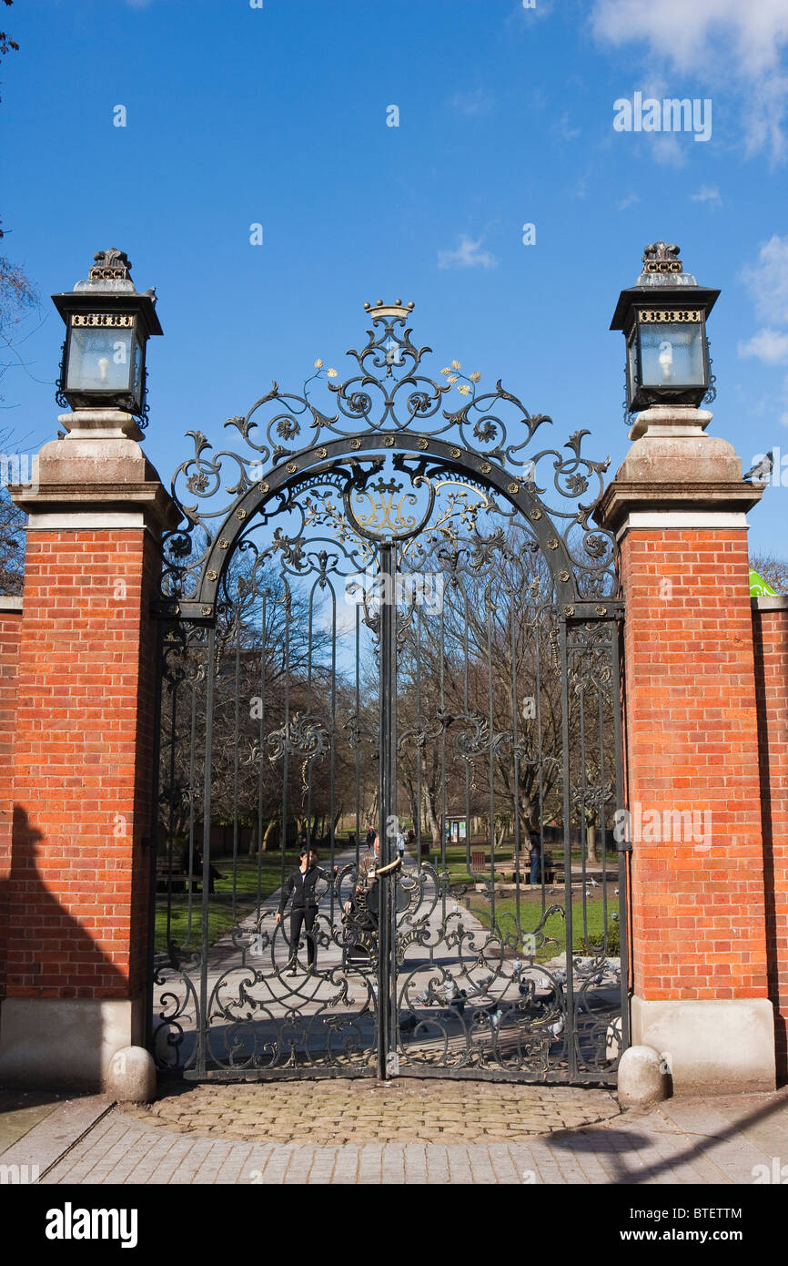 Holland Park gates in early spring, March 2010 Stock Photo - Alamy