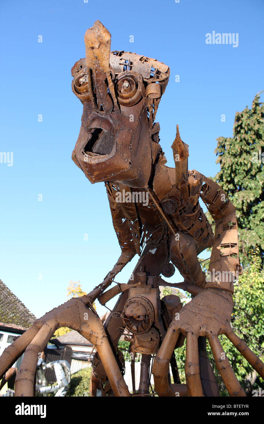 Welded sculpture hi-res stock photography and images - Alamy