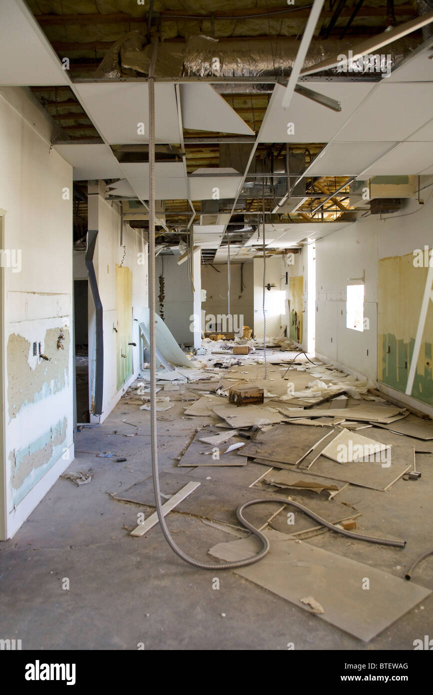 Damaged office building hi-res stock photography and images - Alamy