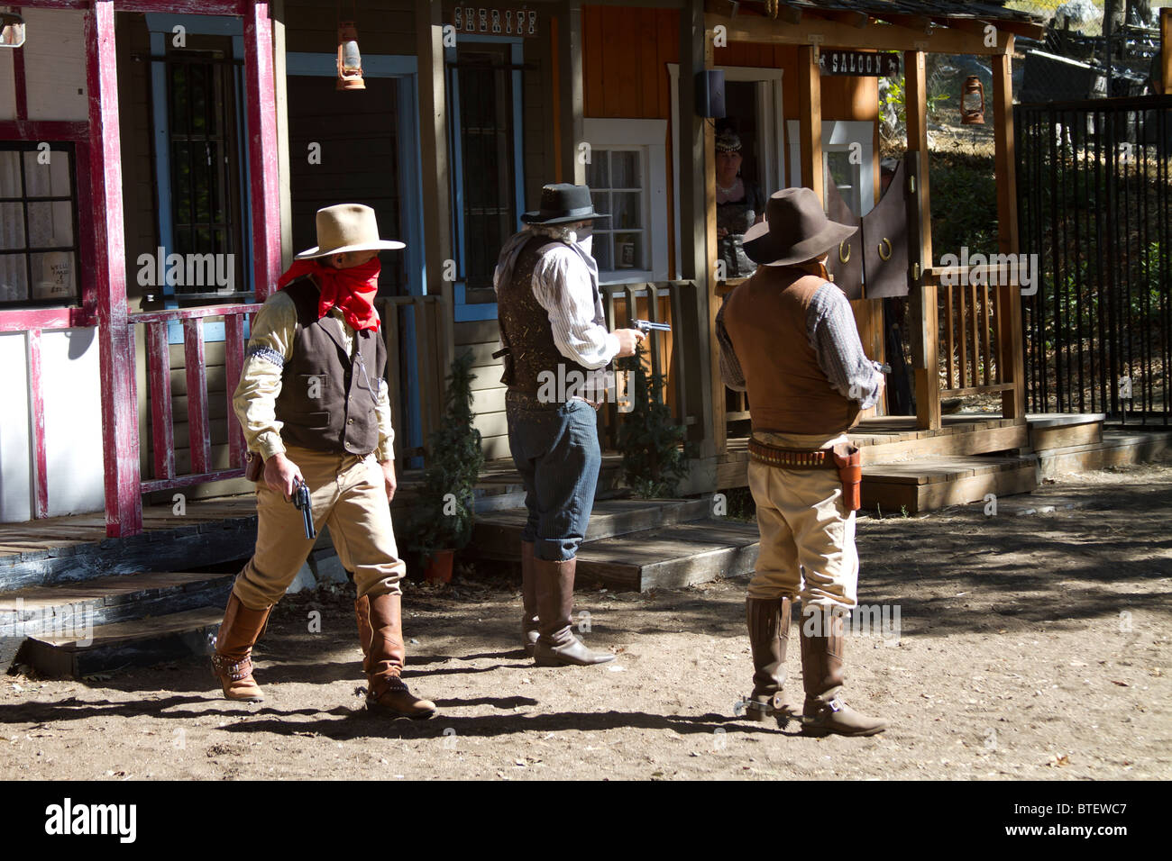 Western shootout hi-res stock photography and images - Alamy
