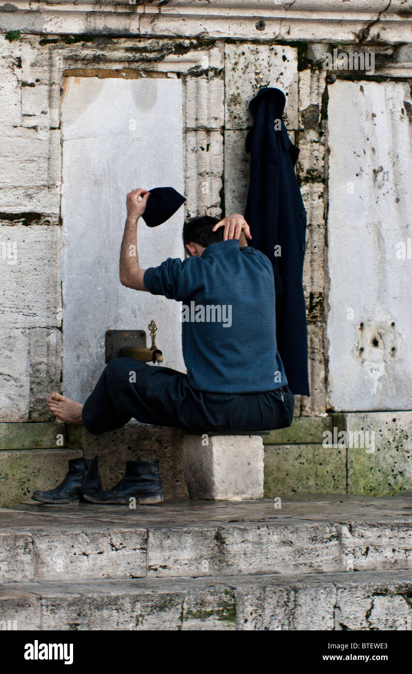 Muslim ablution hi-res stock photography and images - Alamy