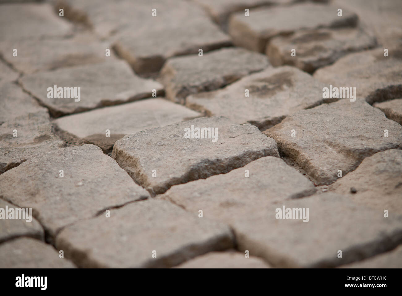 Cobblestone pathway hi-res stock photography and images - Alamy