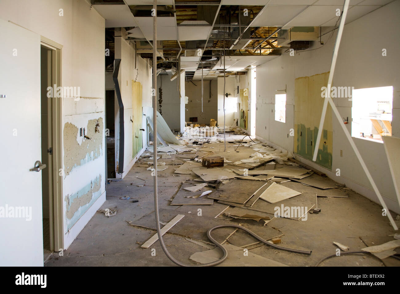 Abandoned office interior - California USA Stock Photo - Alamy