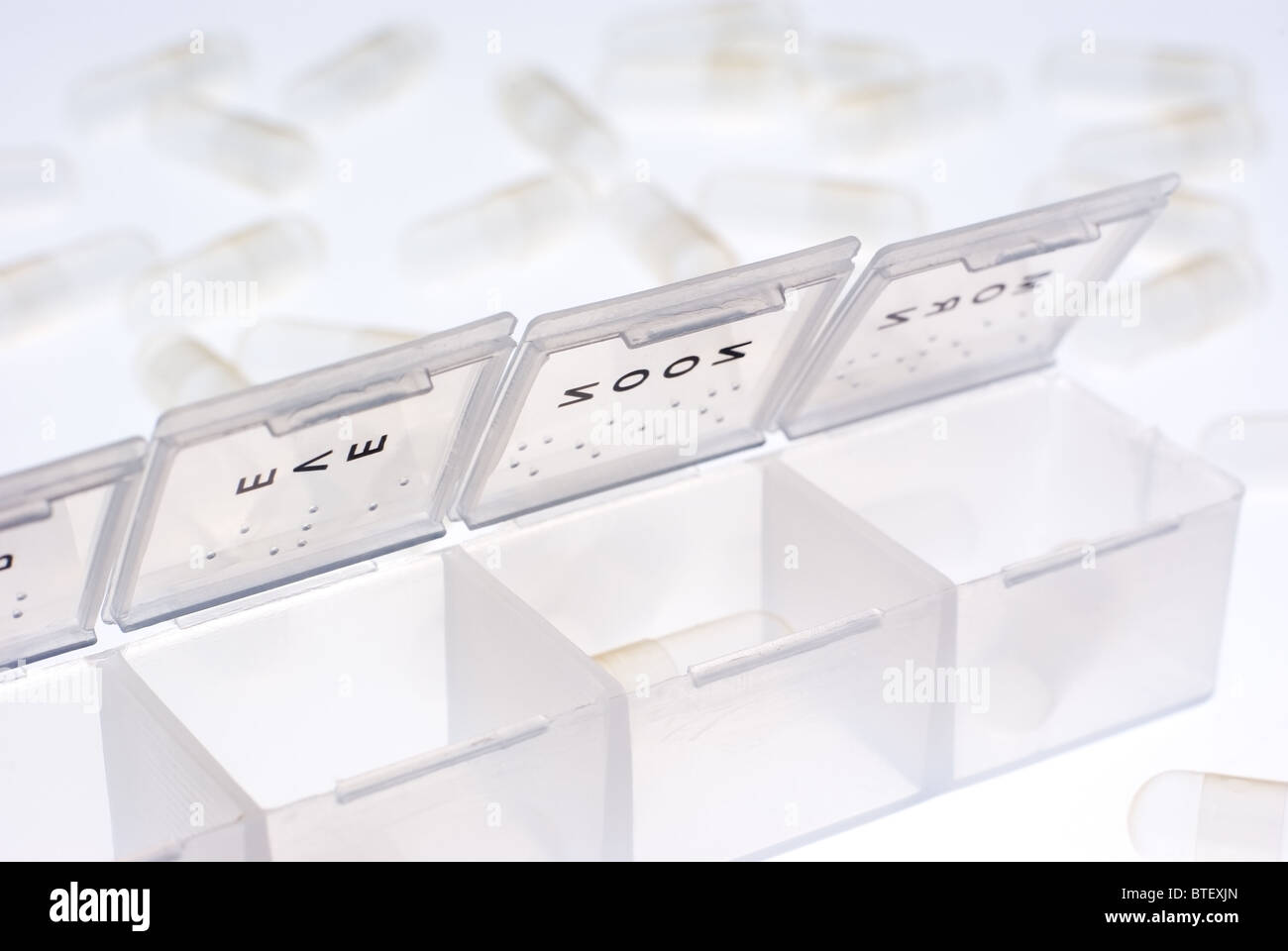 Pill boxes hi-res stock photography and images - Alamy