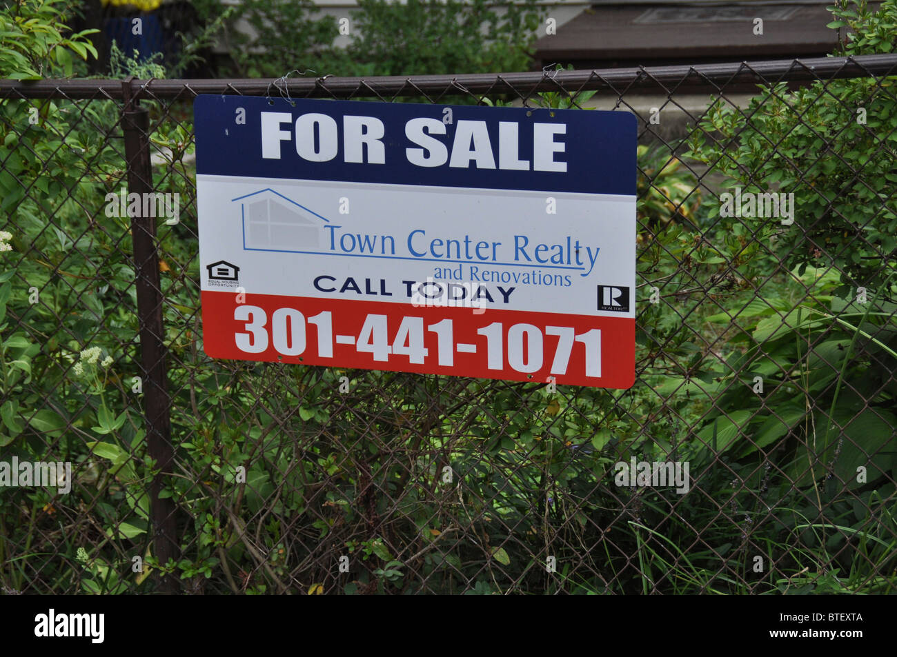 Vacant sign hi-res stock photography and images - Alamy