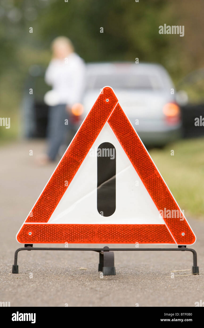 Advance warning triangle hi-res stock photography and images - Alamy