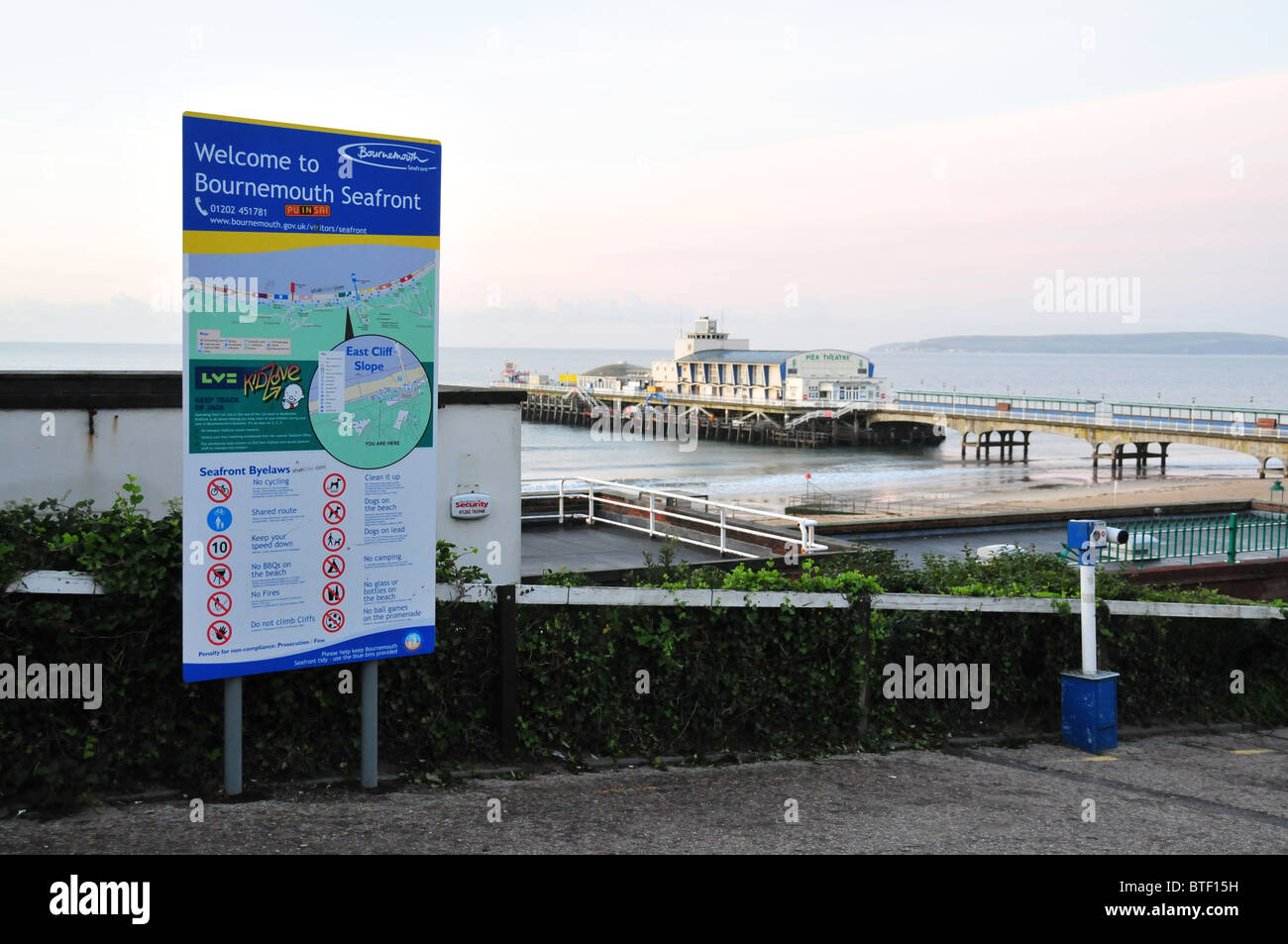 Welcome to bournemouth seafront hi-res stock photography and images - Alamy