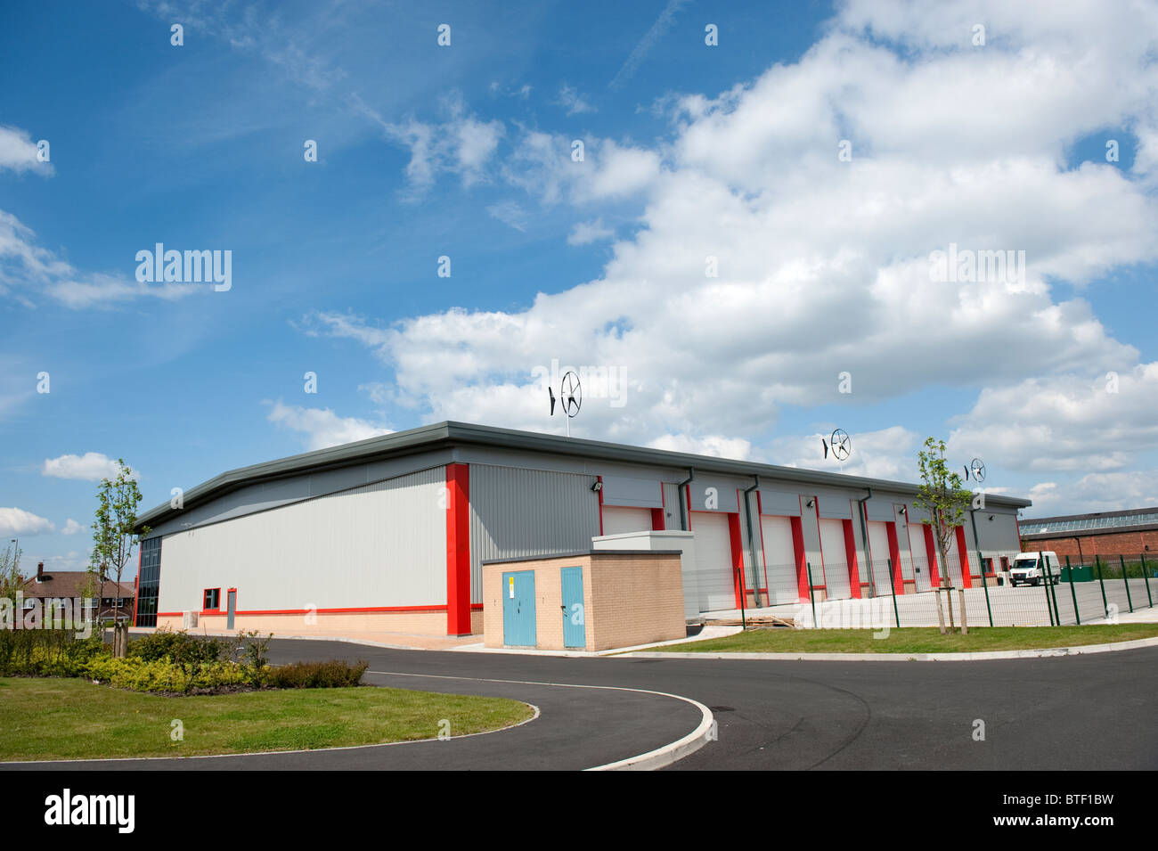 Industrial unit uk hi-res stock photography and images - Alamy