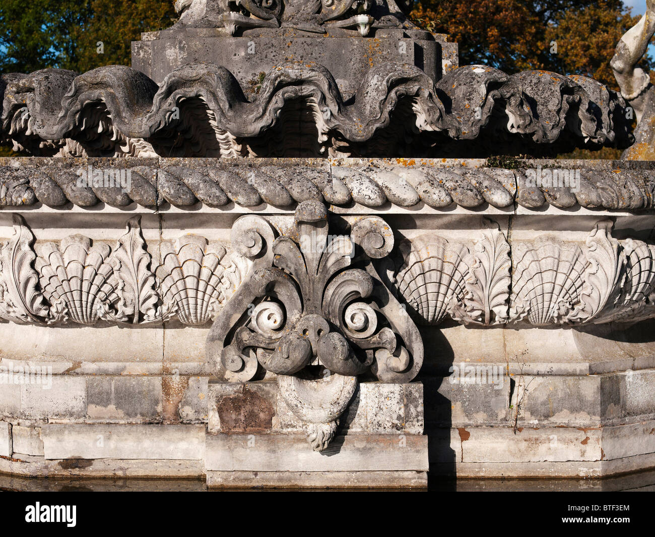 Witley estate hi-res stock photography and images - Alamy