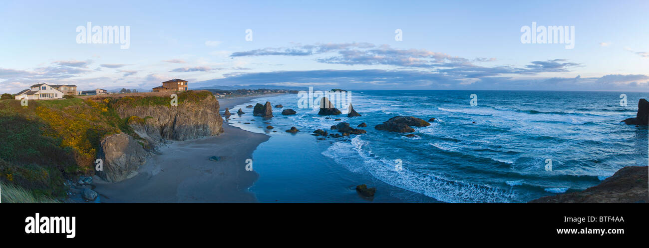 Panoramic of Bandon Beach in Oregon Islands National Wildlife Refuge ...