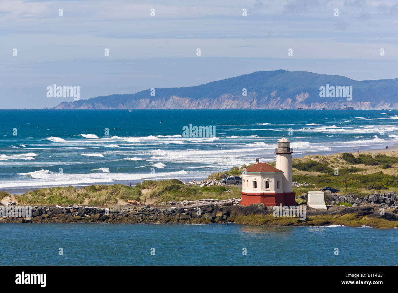 Coquille River Lighthouse 1896 on the Oregon Pacific Ocean coast in ...