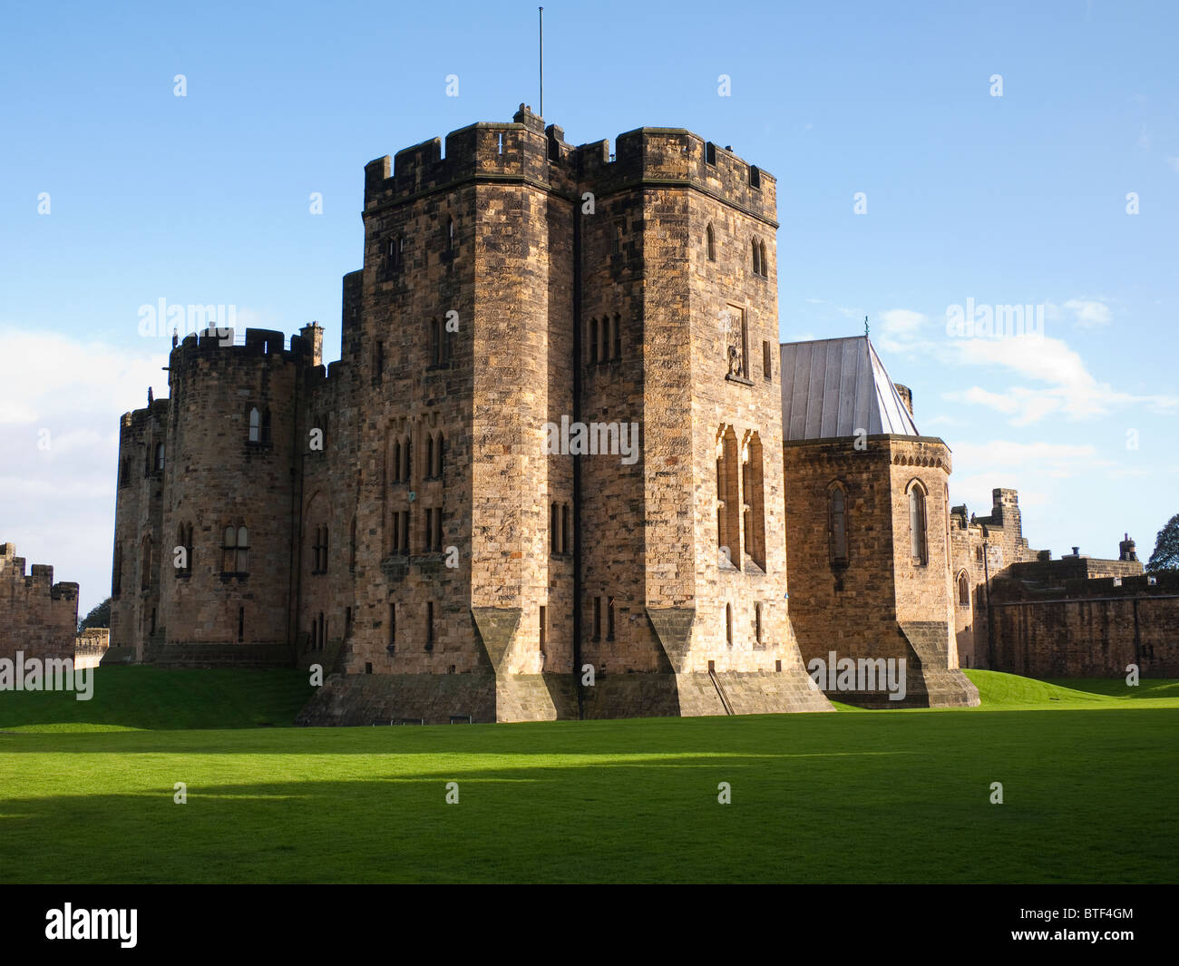 Alnwick Castle, Northumberland Stock Photo - Alamy