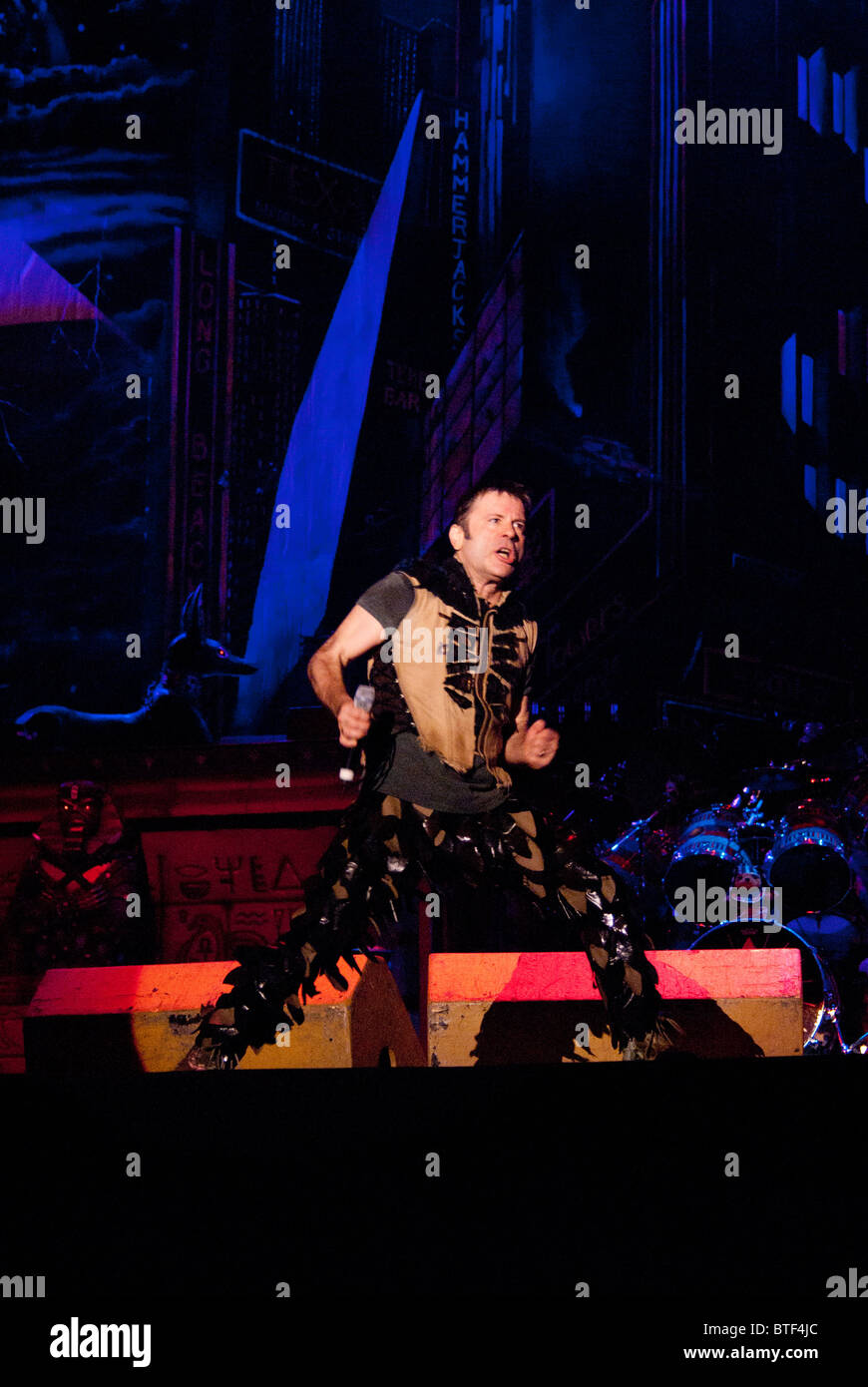 Iron maiden somewhere back in time tour hi-res stock photography and ...