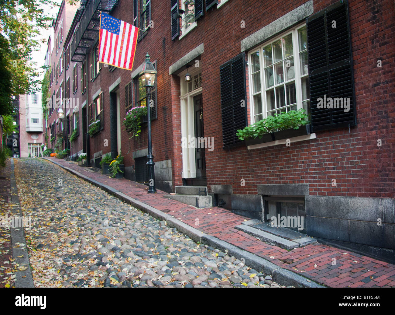 Acorn street boston hi-res stock photography and images - Alamy