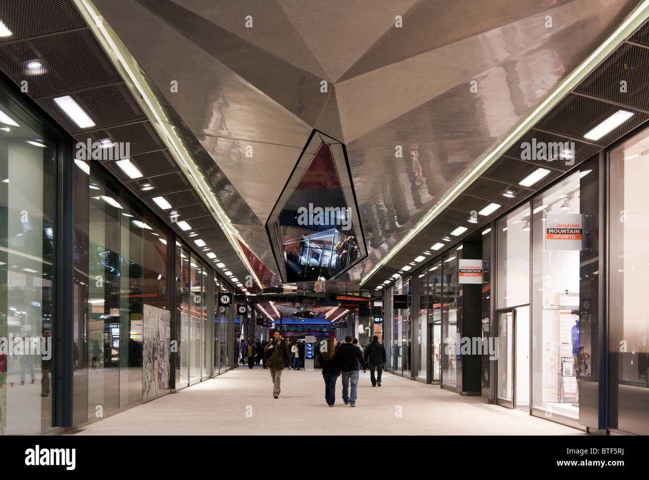 One New Change Shopping Centre - City of London Stock Photo - Alamy