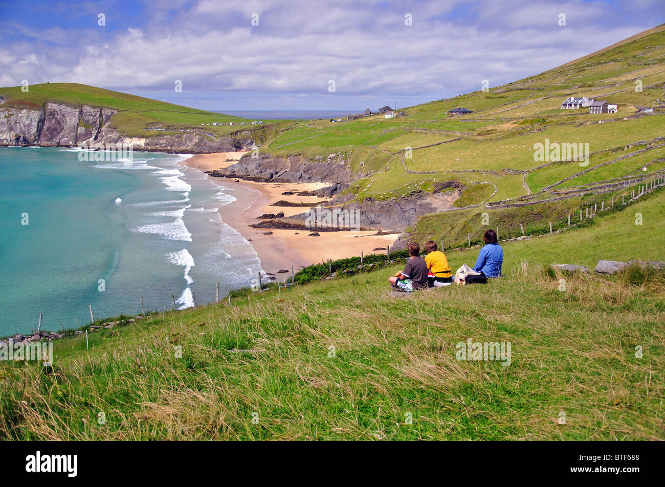 Coumeenole Beach Slea Head Beach Dingle peninsula, Republic of Ireland ...