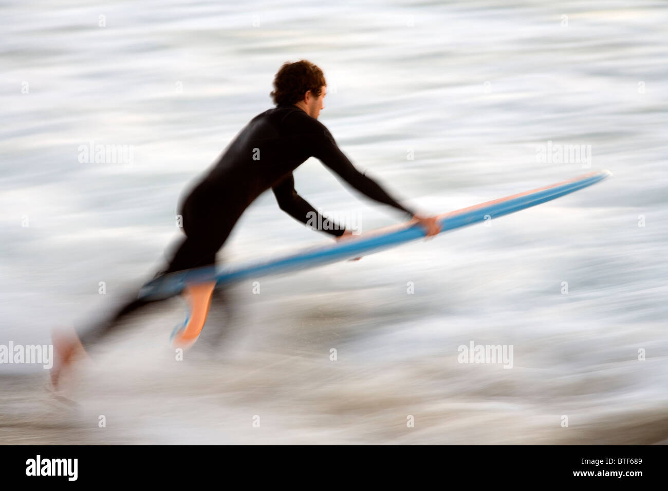Surfing la jolla california hi-res stock photography and images - Alamy