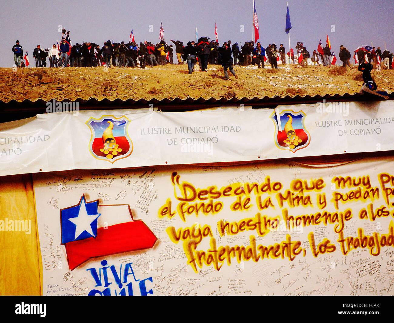 Reportage-33 Miners Chile, rescued alive on Atacama desert, San Jose ...