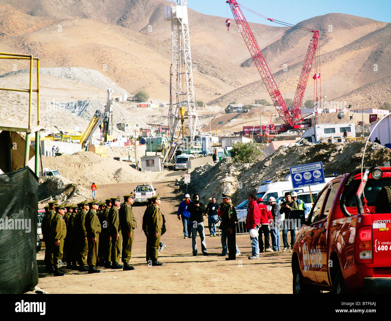 Reportage-33 Miners Chile, rescued alive on Atacama desert, San Jose ...
