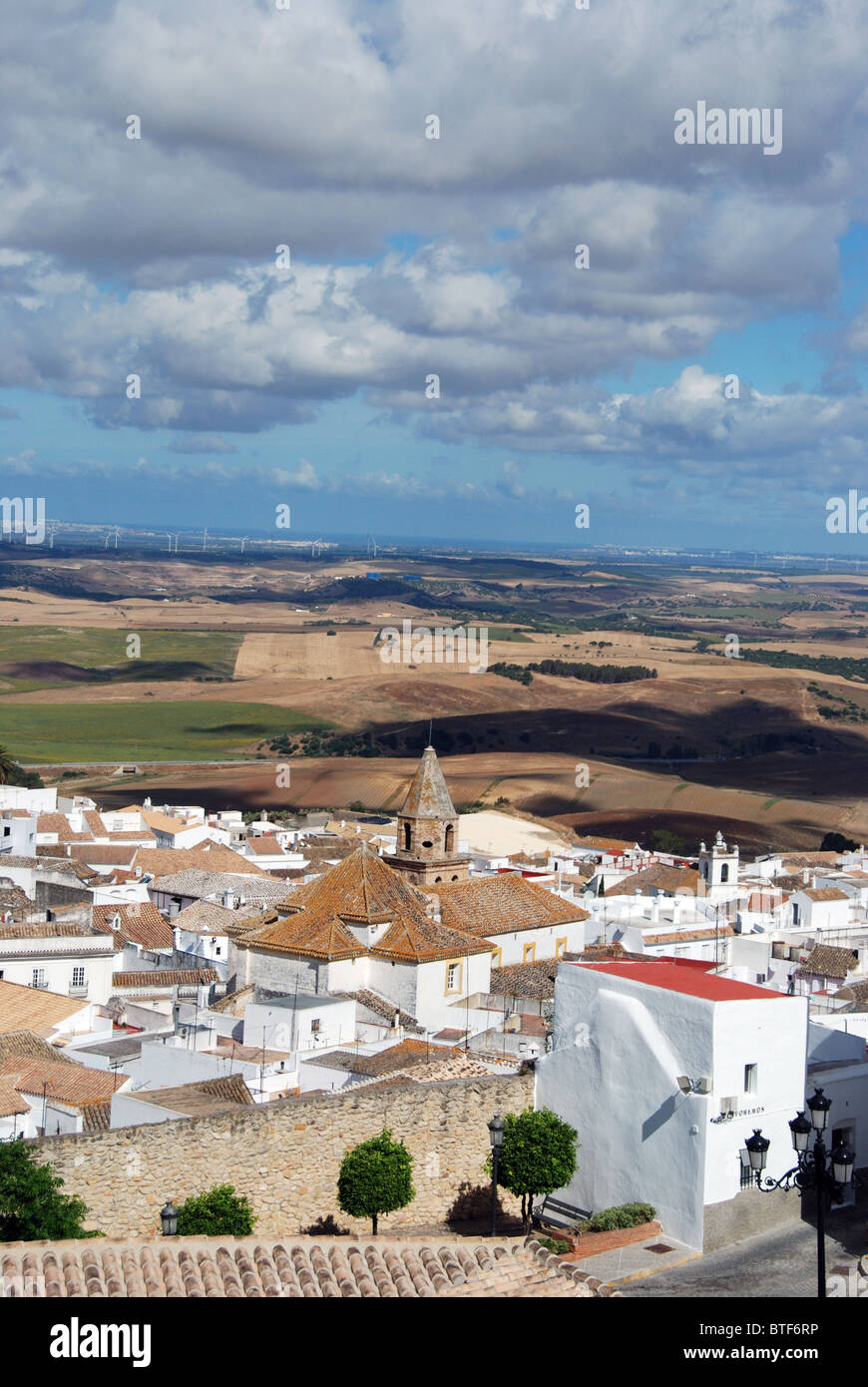 Medina sidonia white village pueblo hi-res stock photography and images ...