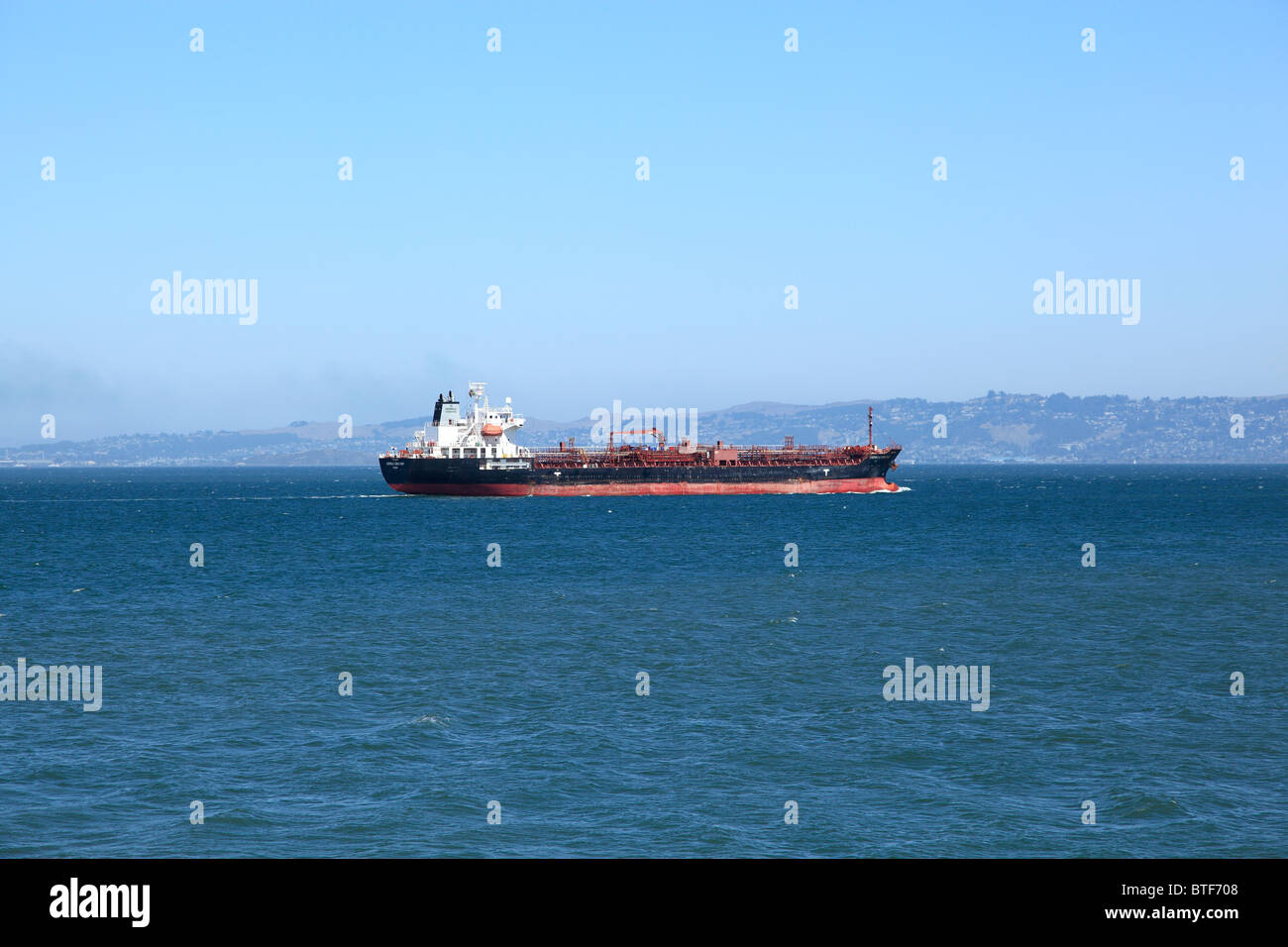 Tanker sails hi-res stock photography and images - Alamy