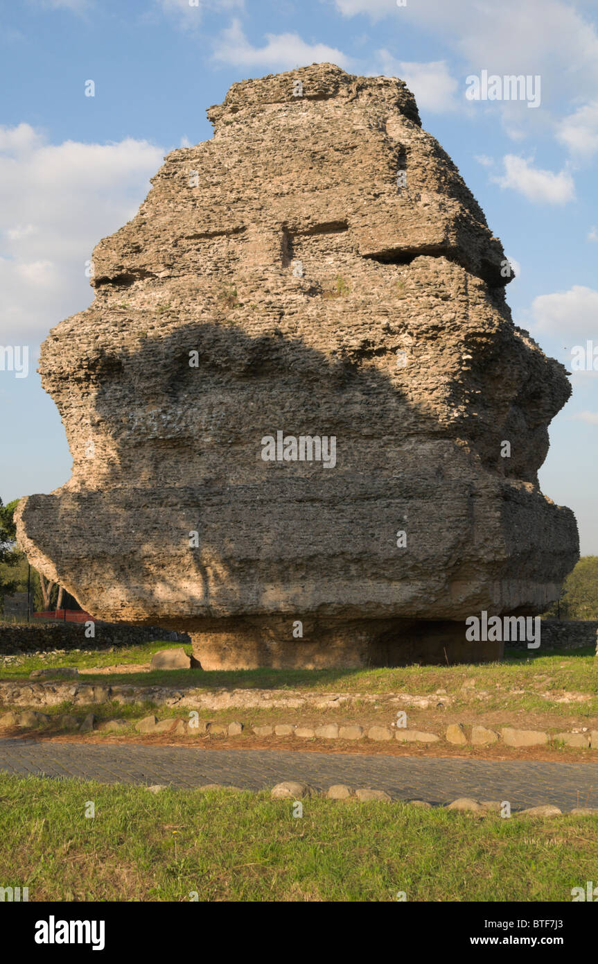 Appian Way (Appia Antica) pyramid shaped tomb Stock Photo - Alamy