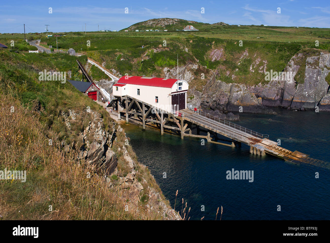 Launching ramp rnli lifeboat station hi-res stock photography and ...