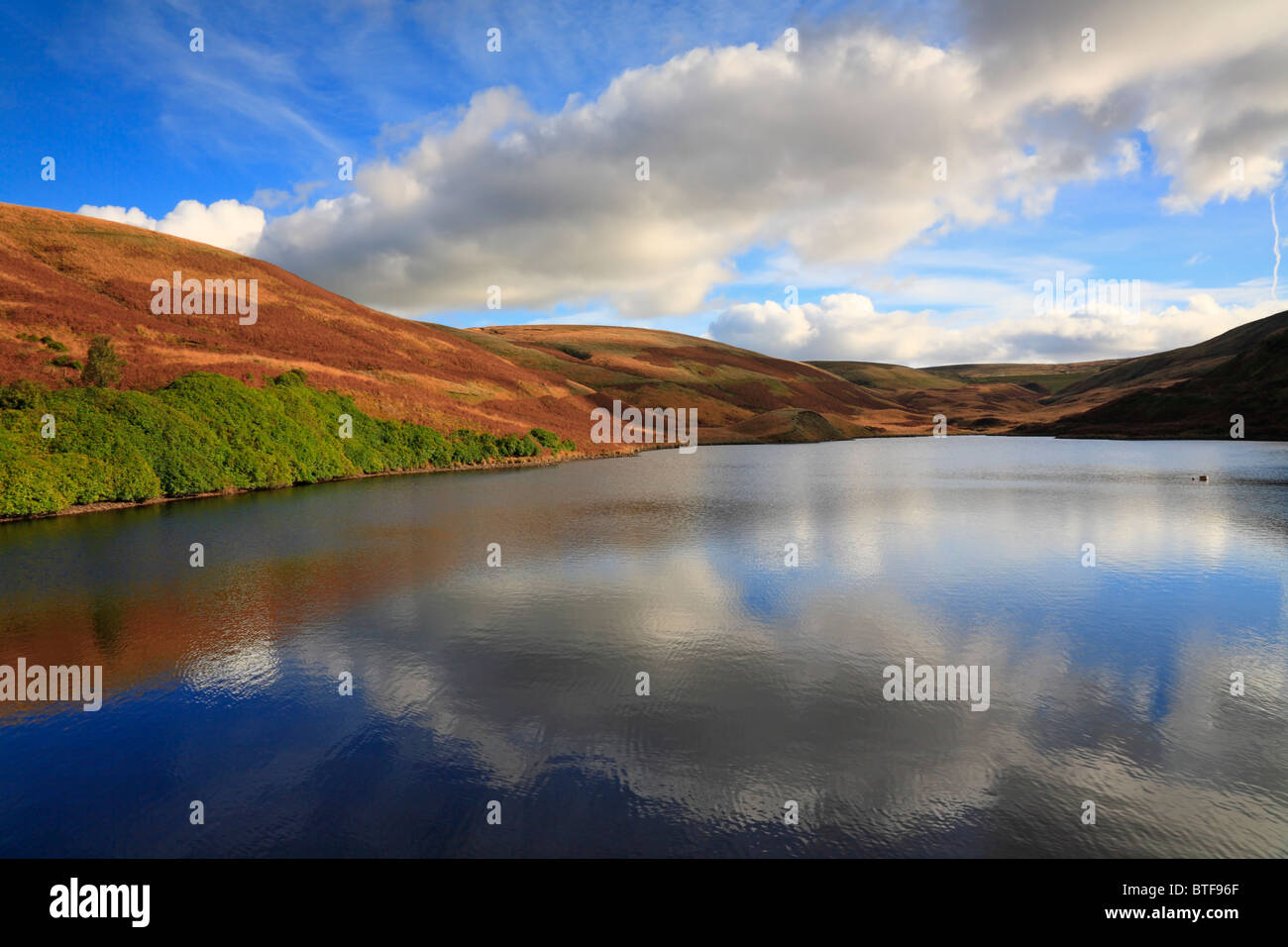 Autumn on the Pennine Way at Wessenden Reservoir, Marsden, Peak ...