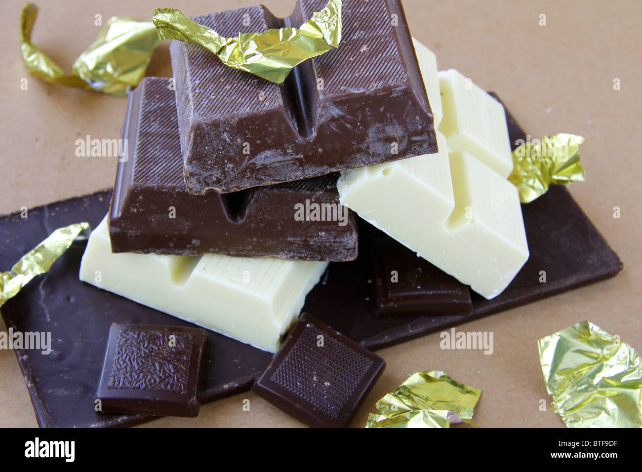 Large chocolate bar broken hi-res stock photography and images - Alamy