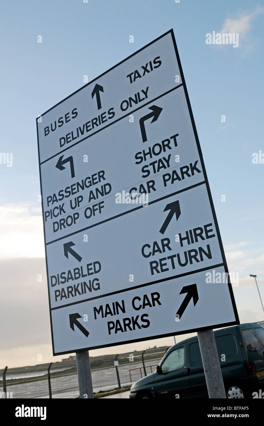 Car park sign hi-res stock photography and images - Alamy