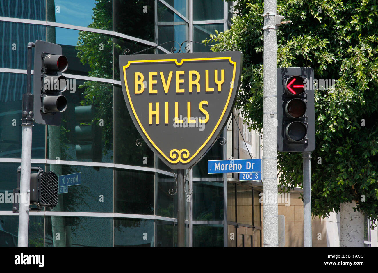 The road sign marking the town boundary of the Beverly Hills in Los ...
