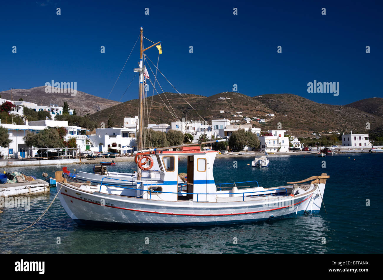 Small cyclades boat hi-res stock photography and images - Alamy