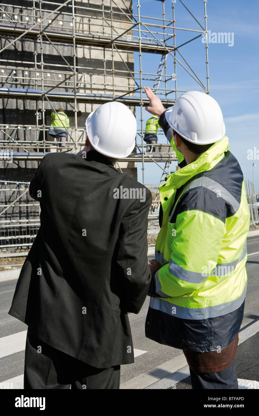 Building contractor hi-res stock photography and images - Alamy