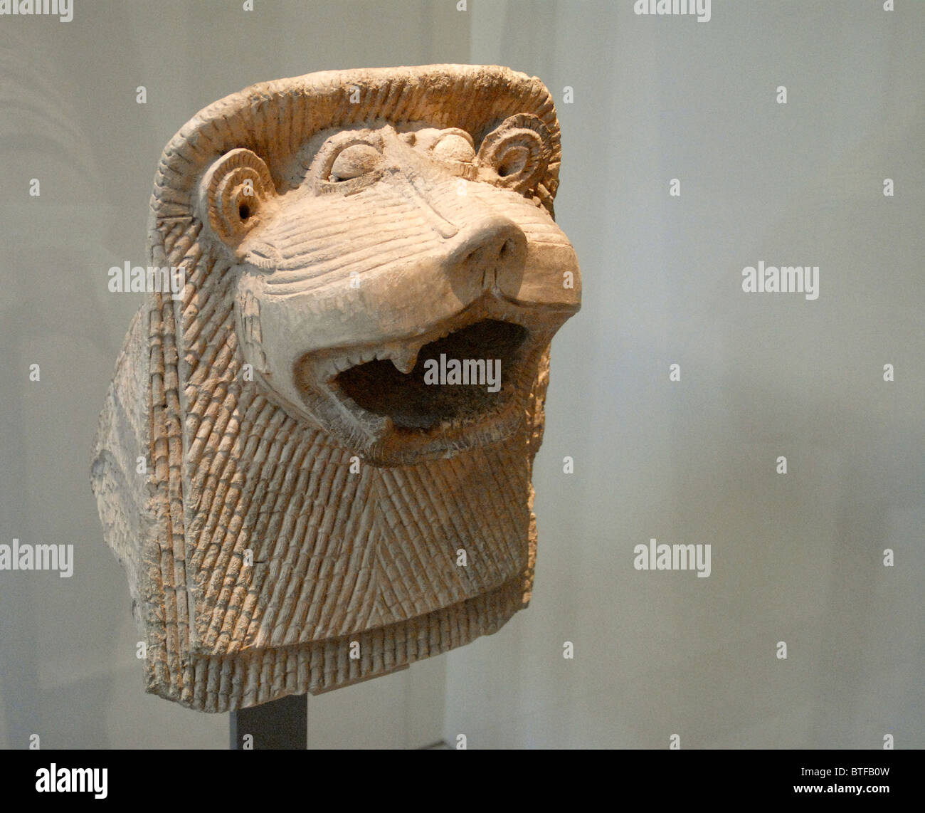 Sumerian lion hi-res stock photography and images - Alamy