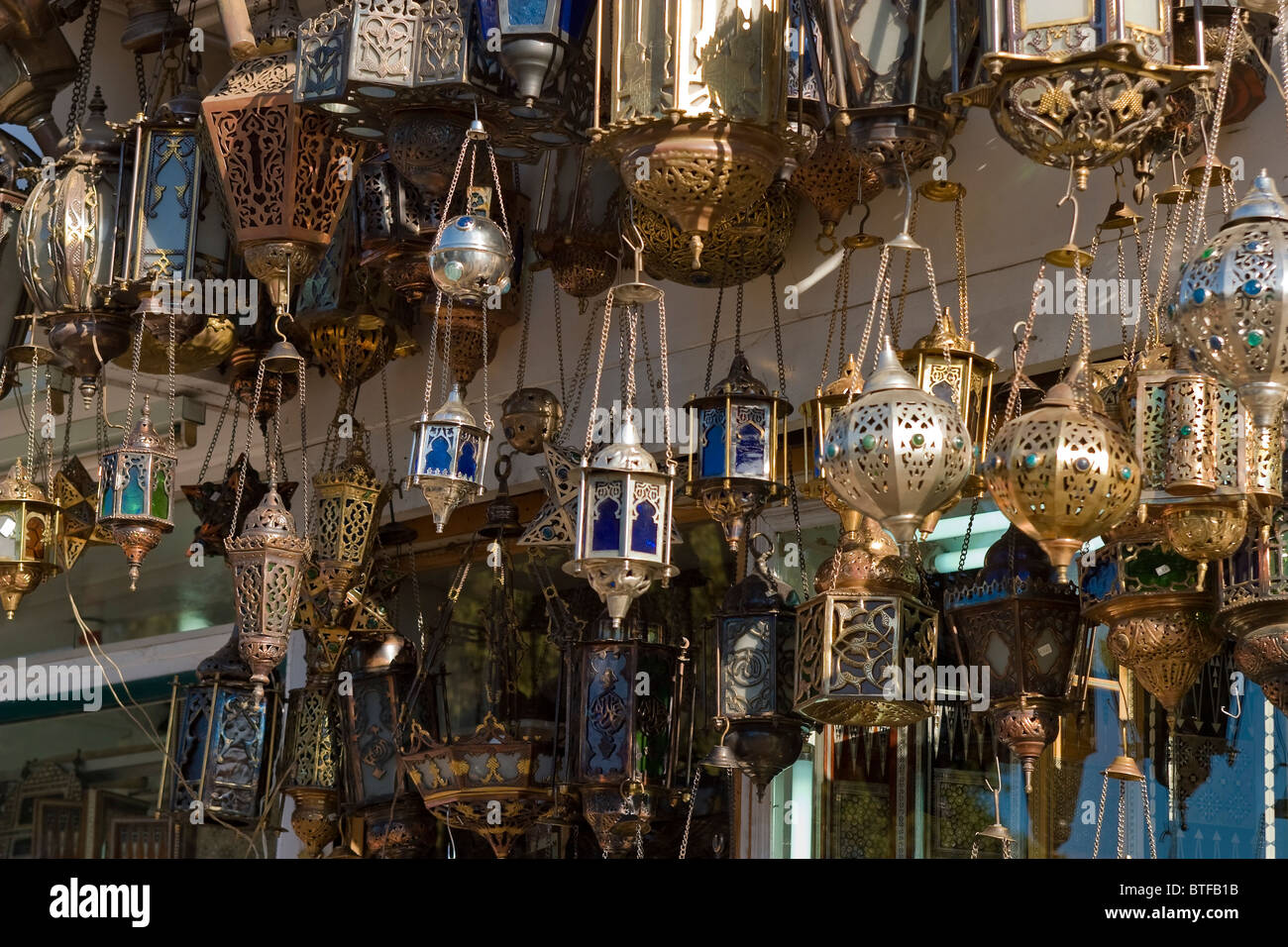 Lanterns for sale, Luxor, Egypt Stock Photo - Alamy