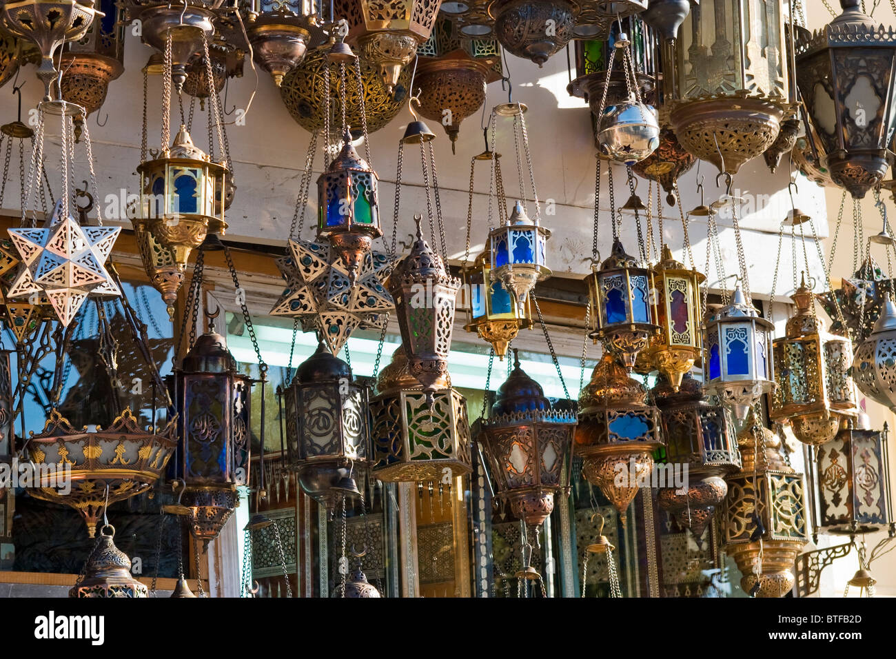 Lanterns for sale, Luxor, Egypt Stock Photo - Alamy