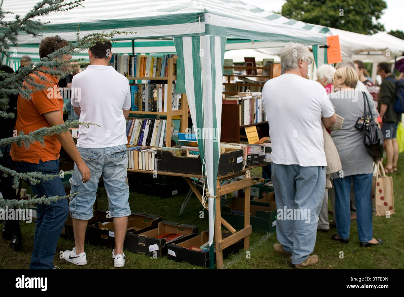 Second hand book fair hi-res stock photography and images - Alamy