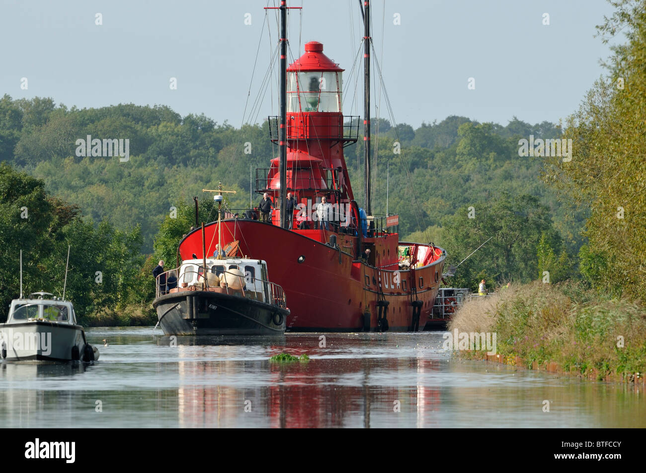Sula Lightship on the Gloucester to Sharpness Canal Stock Photo - Alamy