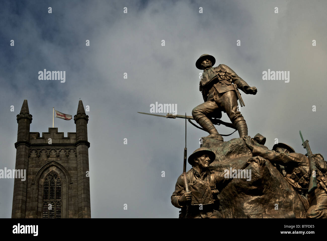 The oldham war memorial hi-res stock photography and images - Alamy