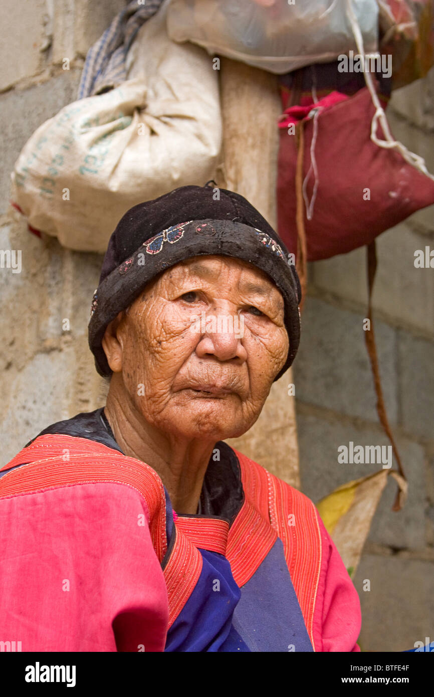 Lisu tribal woman in thailand hi-res stock photography and images - Alamy