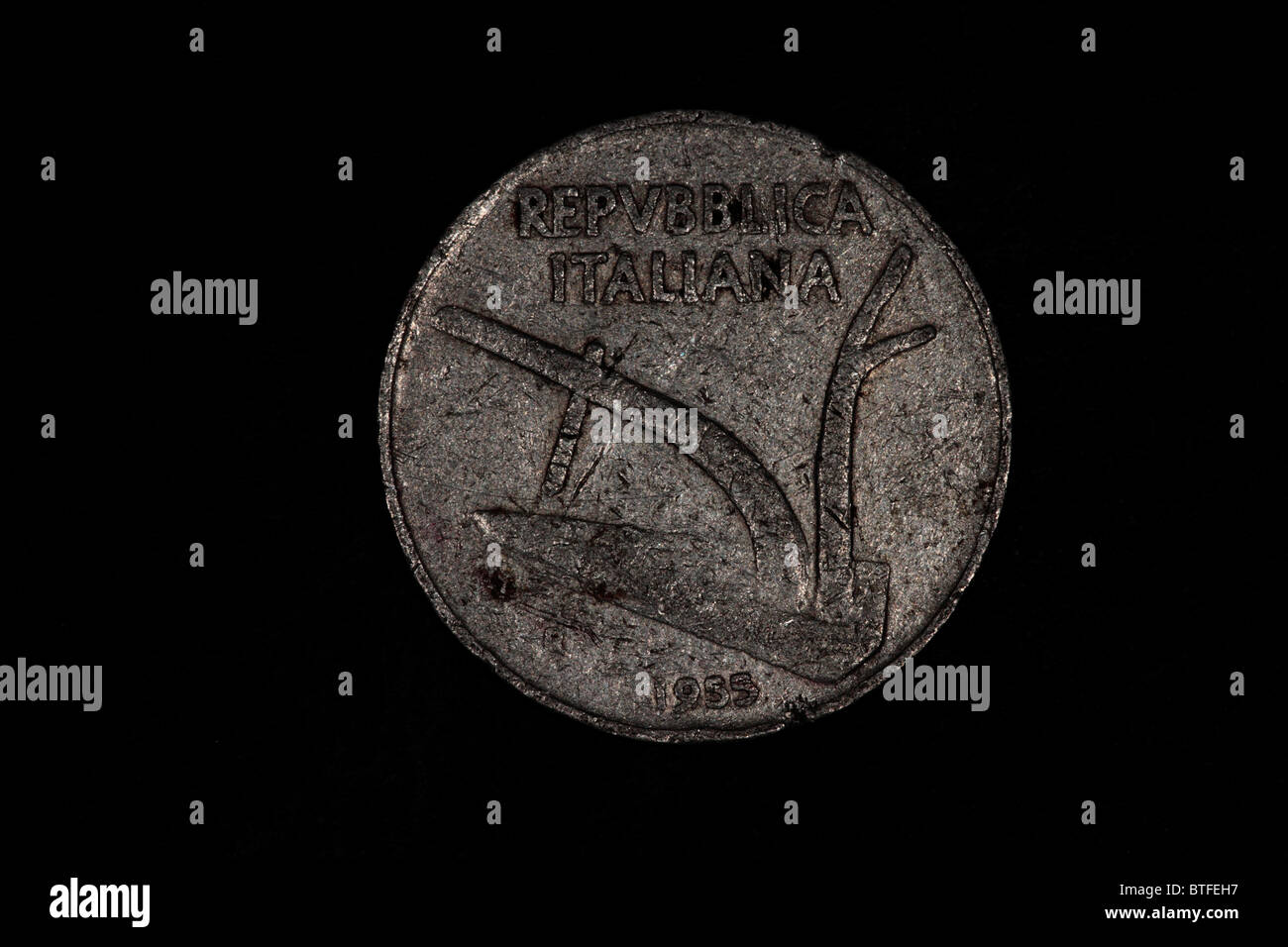 Old italian currency hi-res stock photography and images - Alamy