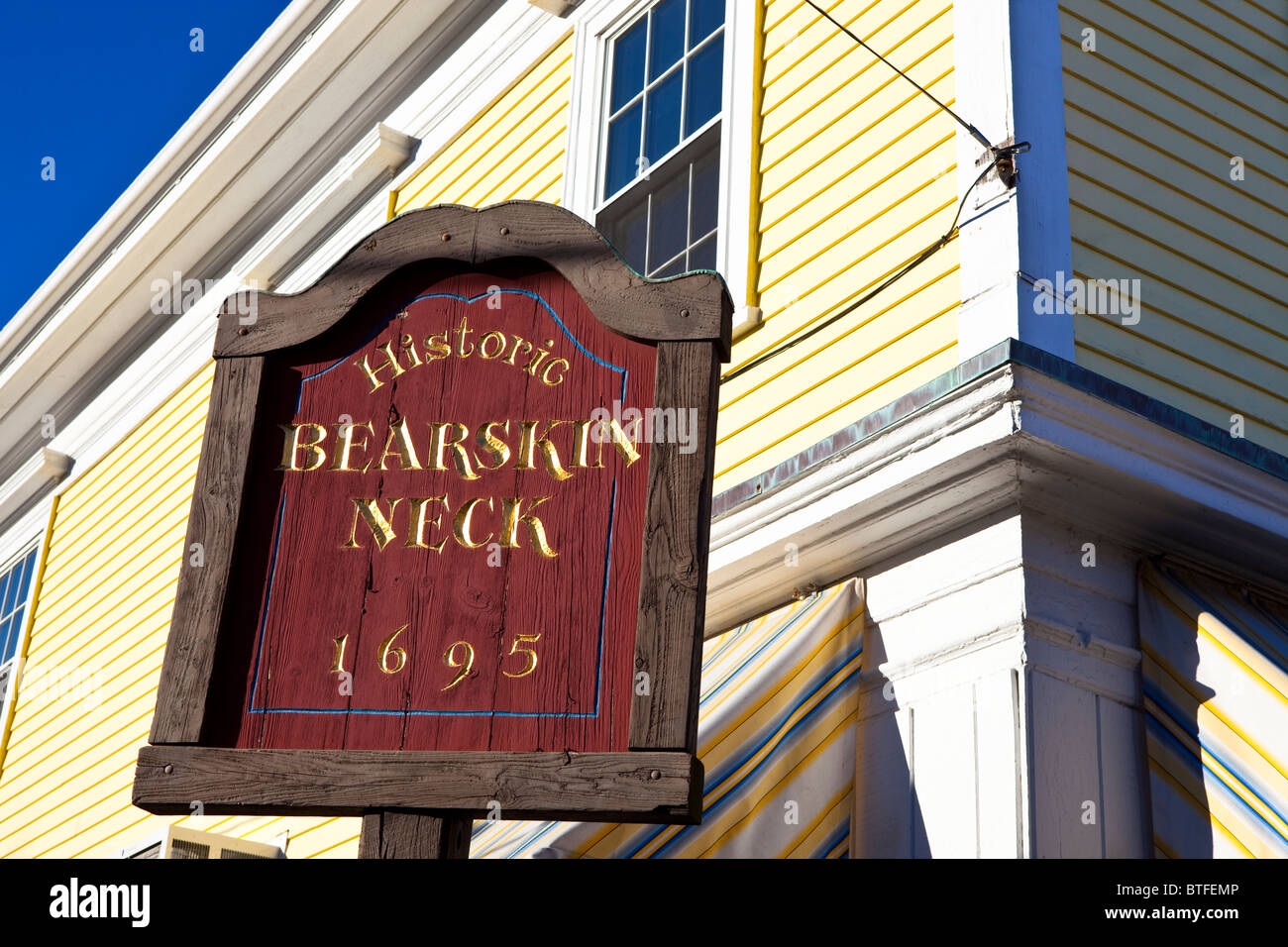 Bearskin neck hi-res stock photography and images - Alamy