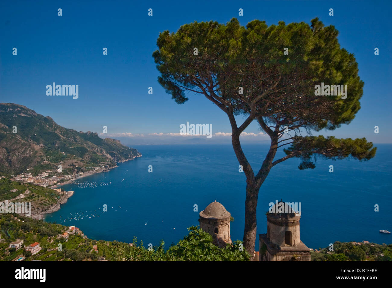 View from Villa Rufolo (Ruffolo) in Ravello (Amalfi Coast, Italy Stock ...