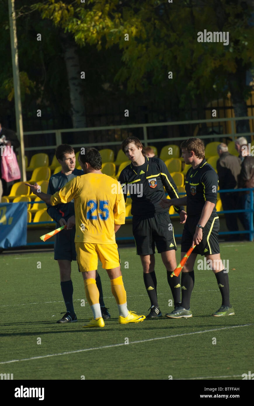 Referee stand hi-res stock photography and images - Alamy