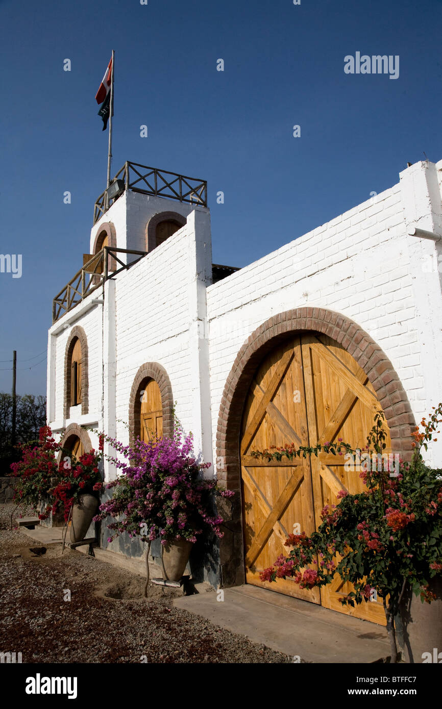 The El Sarcay de Azpitia vineyards and Pisco distillery south of Lima ...