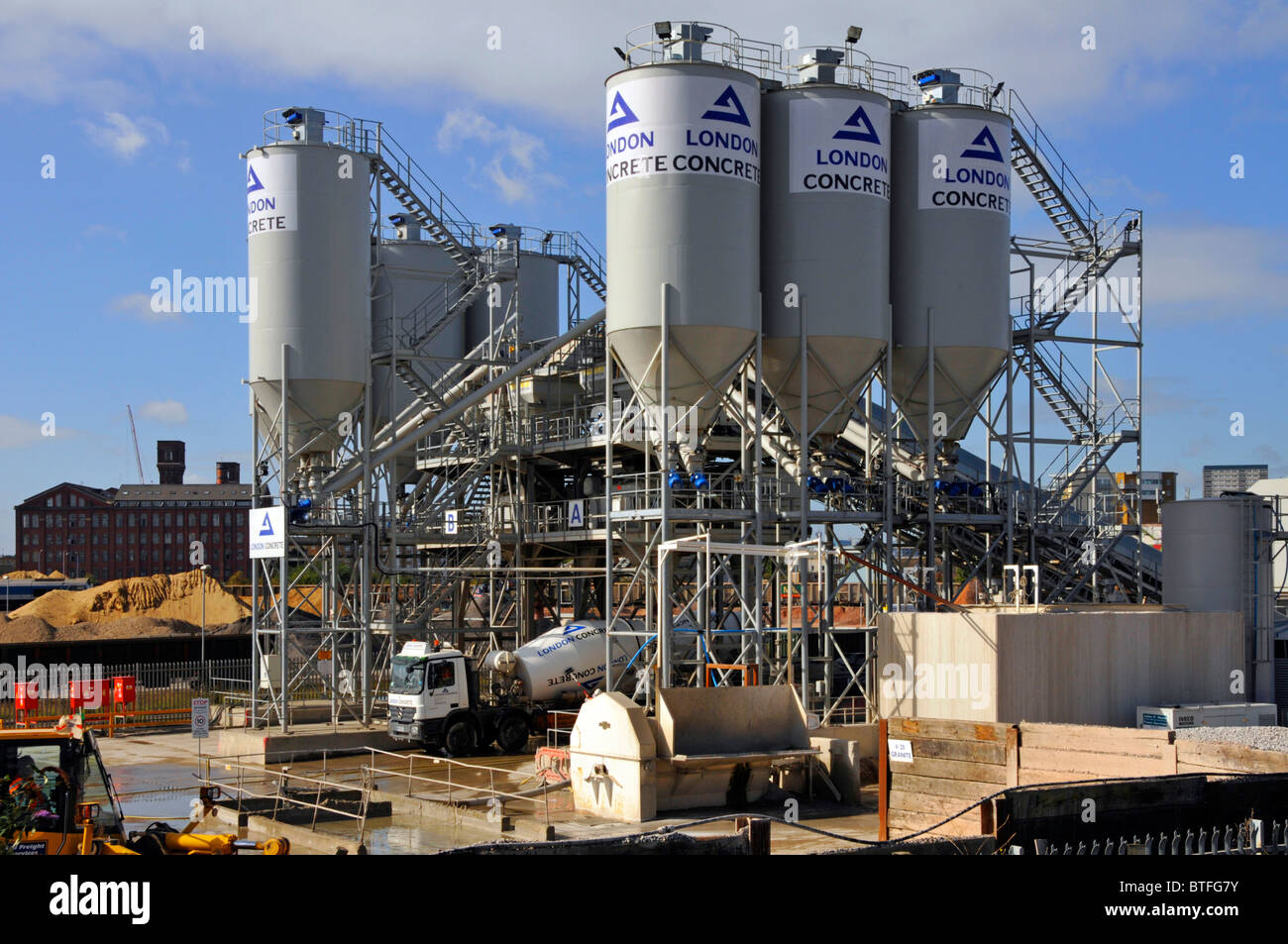 London Concrete a business supplier of ready mixed concrete at plant ...