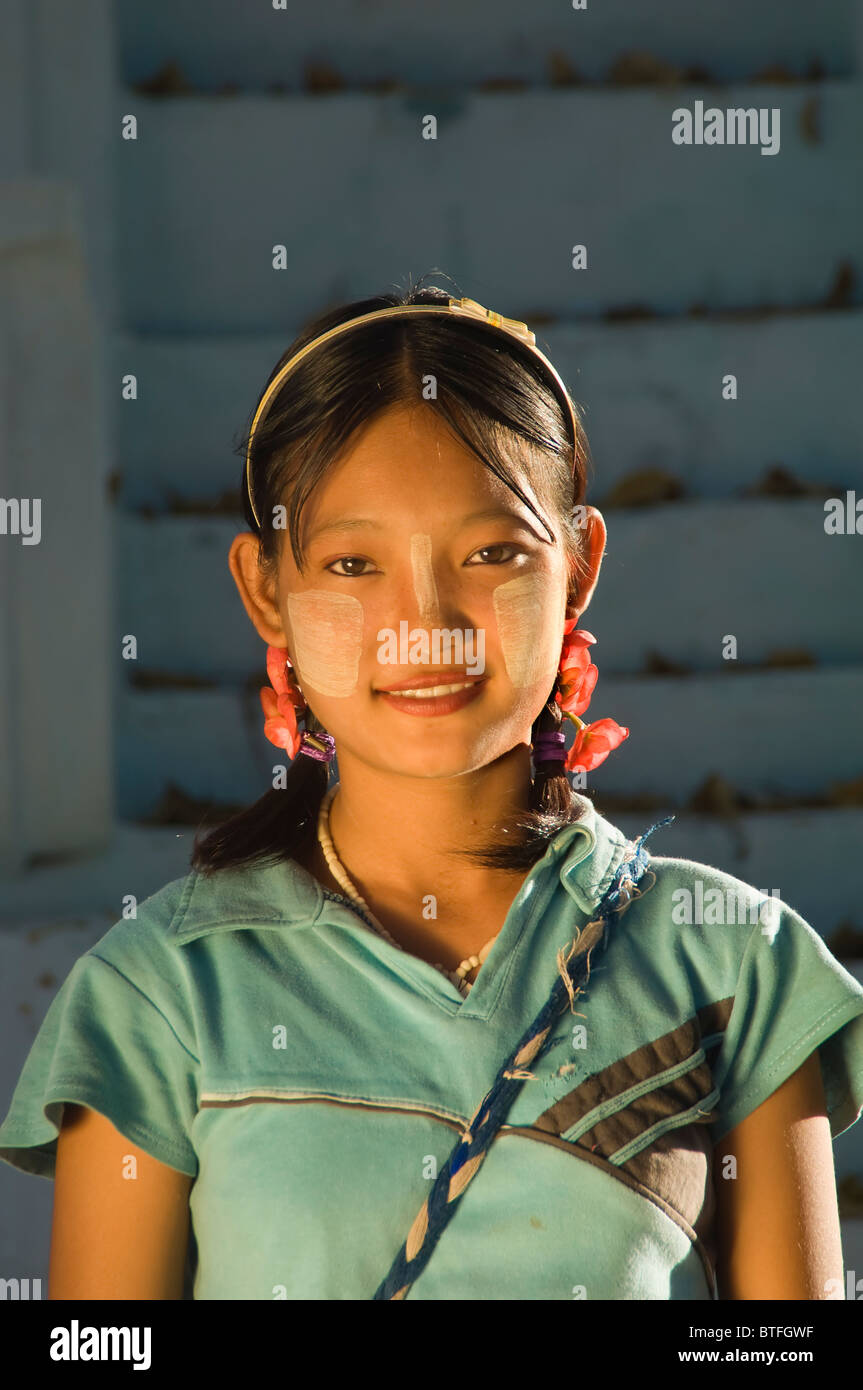 Young Burmese girl with thanaka bark make-up, Amarapura, Burma, Myanmar Stock Photo - Alamy