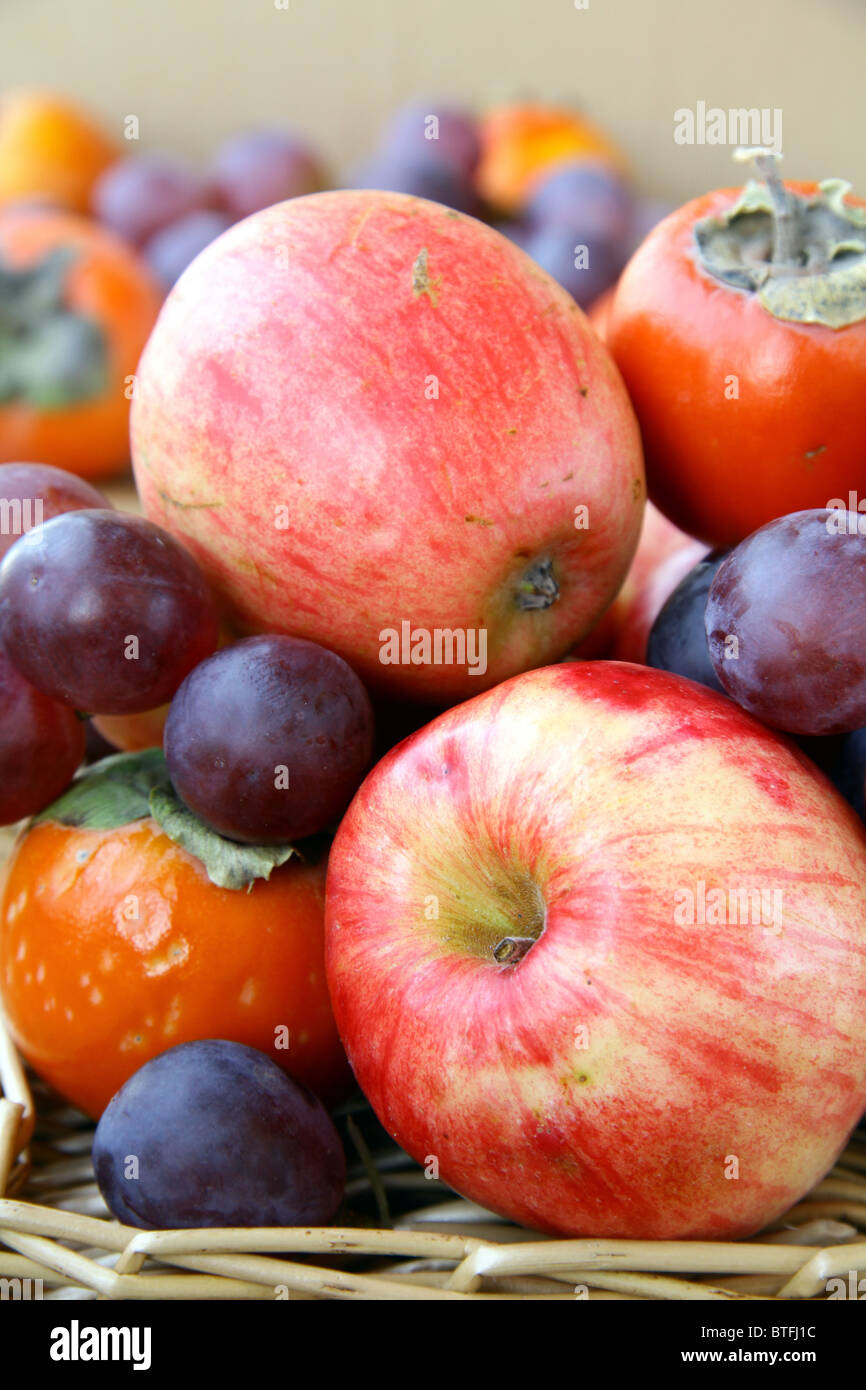 Bunch of persimmons hi-res stock photography and images - Alamy