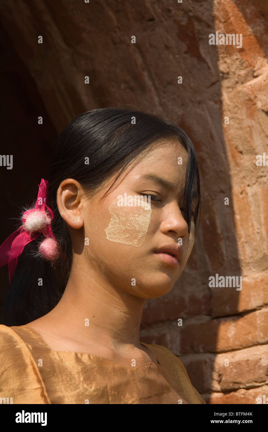 Young Burmese woman, Bagan (Pagan), Myanmar (Burma Stock Photo - Alamy