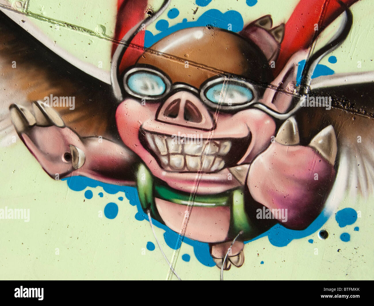 Flying pig hi-res stock photography and images - Alamy